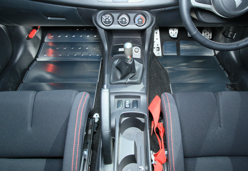 三菱 ランサー エボリューションX（CZ4A）フロアプレート